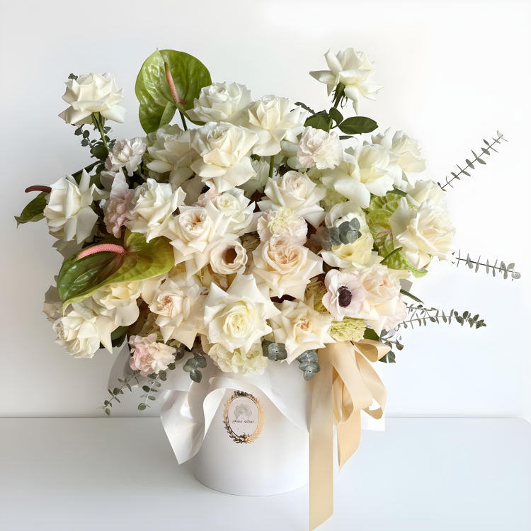 Briello Cloud Fresh Flower Box – Luxury Oversized Flower Arrangement in ...