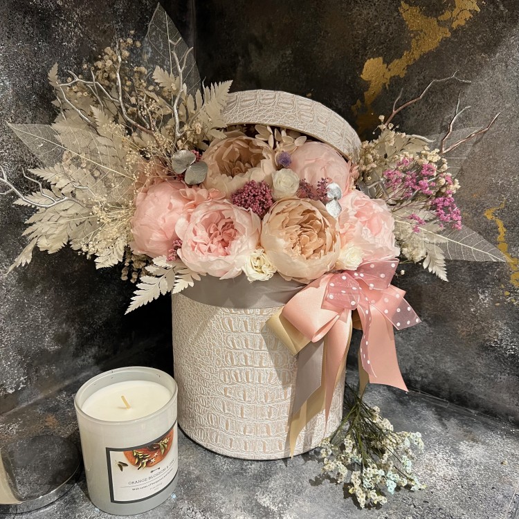 MARY Collection Preserved Pink Peonies in Luxury Box
