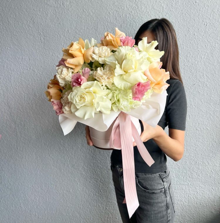 Bonnie Fresh Flower Box — Fresh Flower Gift Box from Flower House Miami