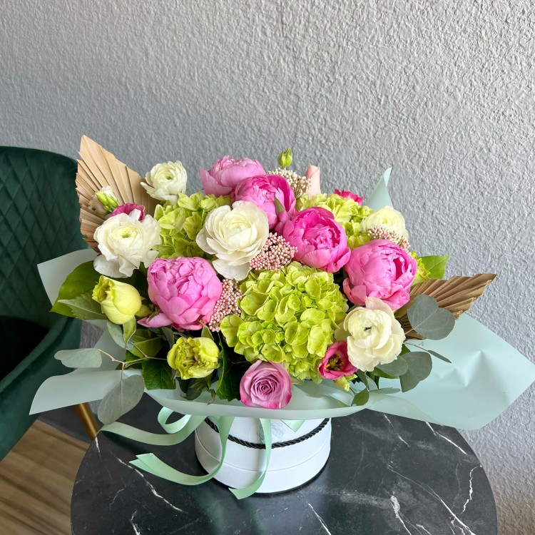 Sabrina Fresh Flower Box