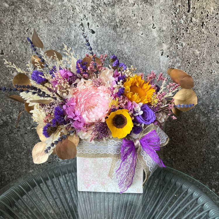 SUNNY Collection Preserved Peony and sunflower box